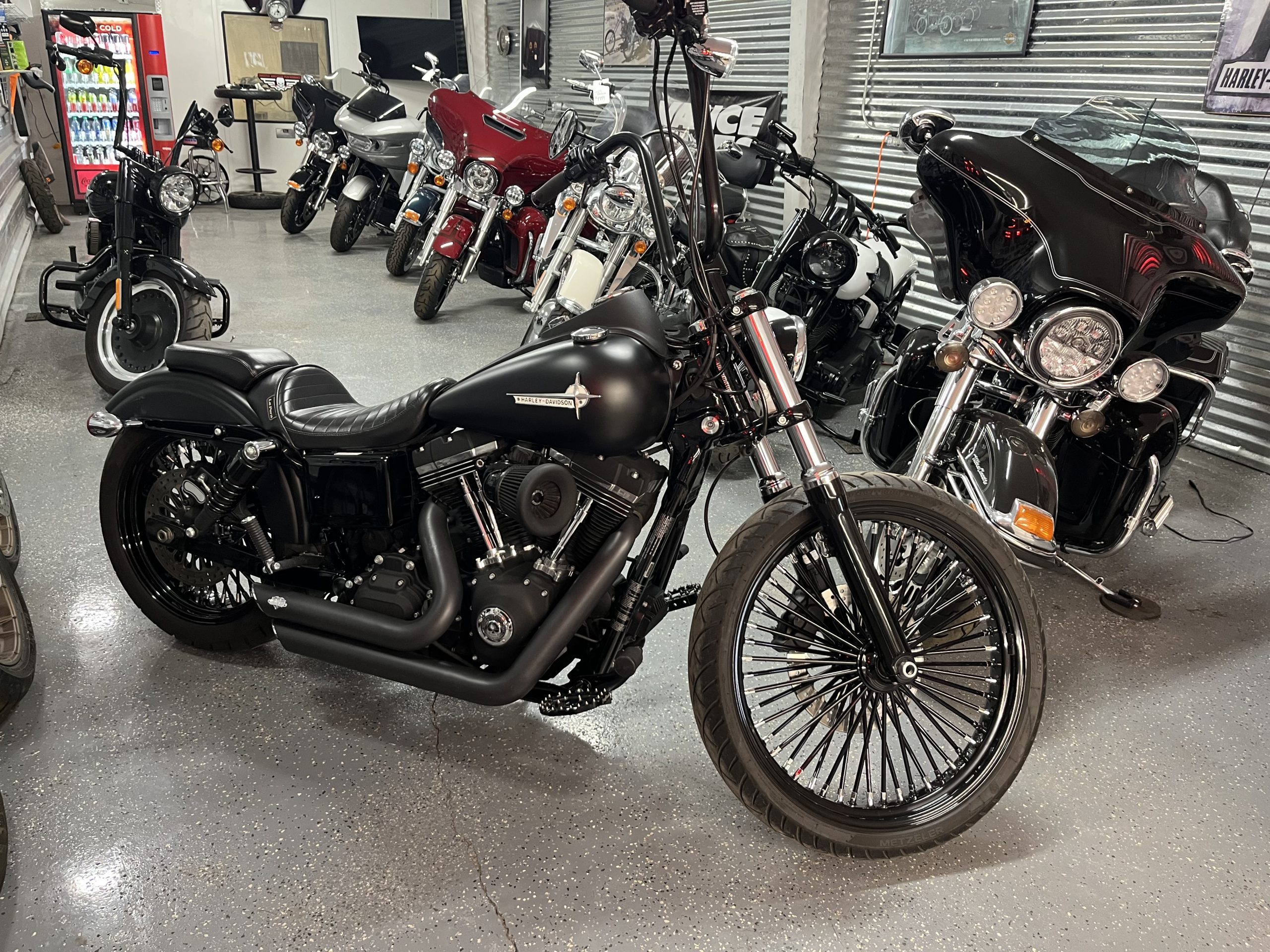 2016 STREET BOB - Throttle Addiction